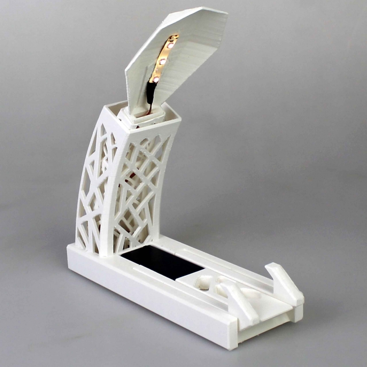 3D Printable UNTITLED LAMP - Support free by Marco Autilio