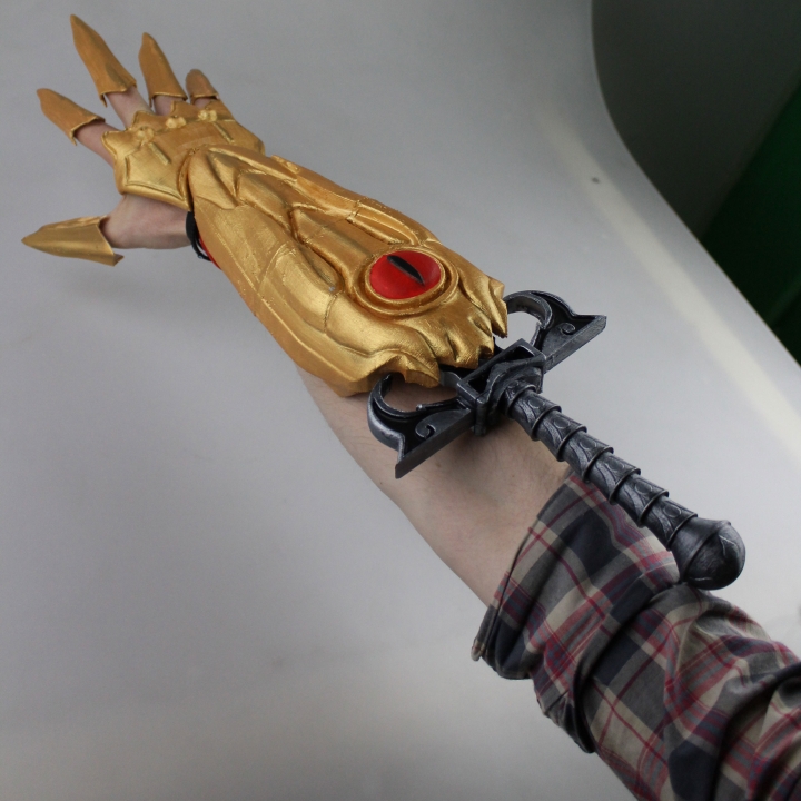 3D Printable Thundercats Claw Shield by Stefanos Anagnostopoulos