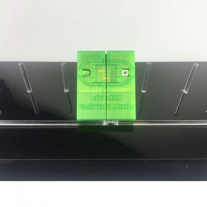 3D Printable micro:bit - Closed Case by Kirby Downey