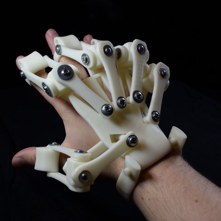 3D Printable 3D Printed Exoskeleton Hands by Alexander Czech