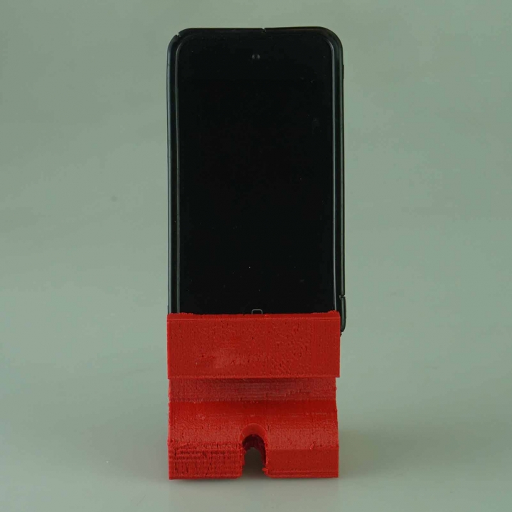 3D Printable Universal Mobile stand by Jared Ramkissoon