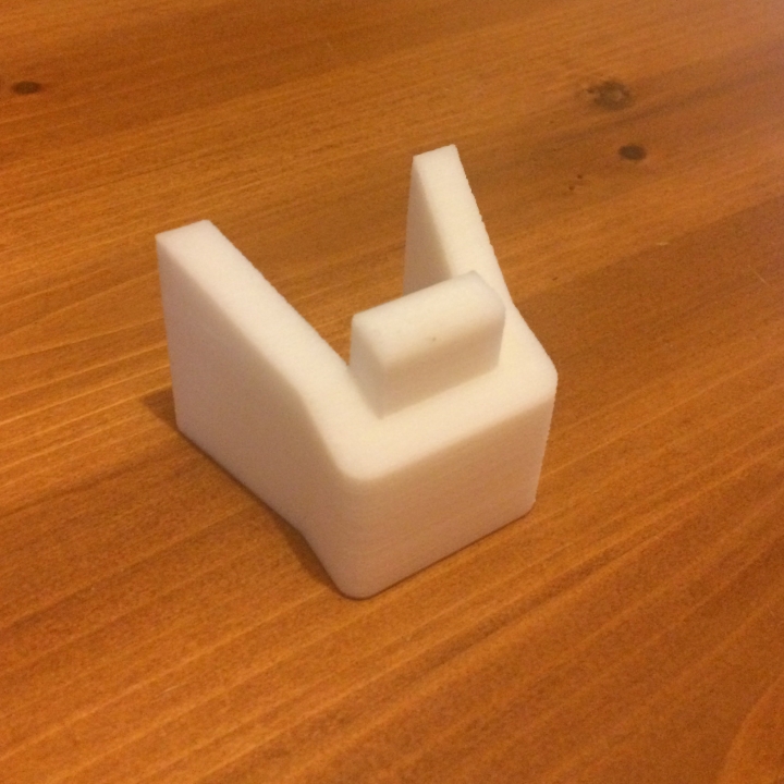 3D Printable PlayStation 4 (PS4) Controller Stand by Luke Boswell