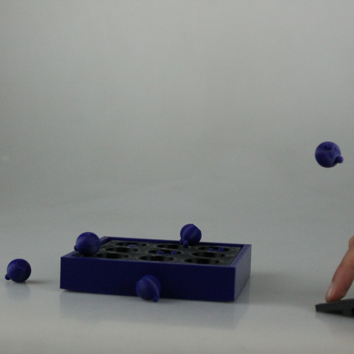 3D Printable Flippy Frog Finger Game by Conor Devine