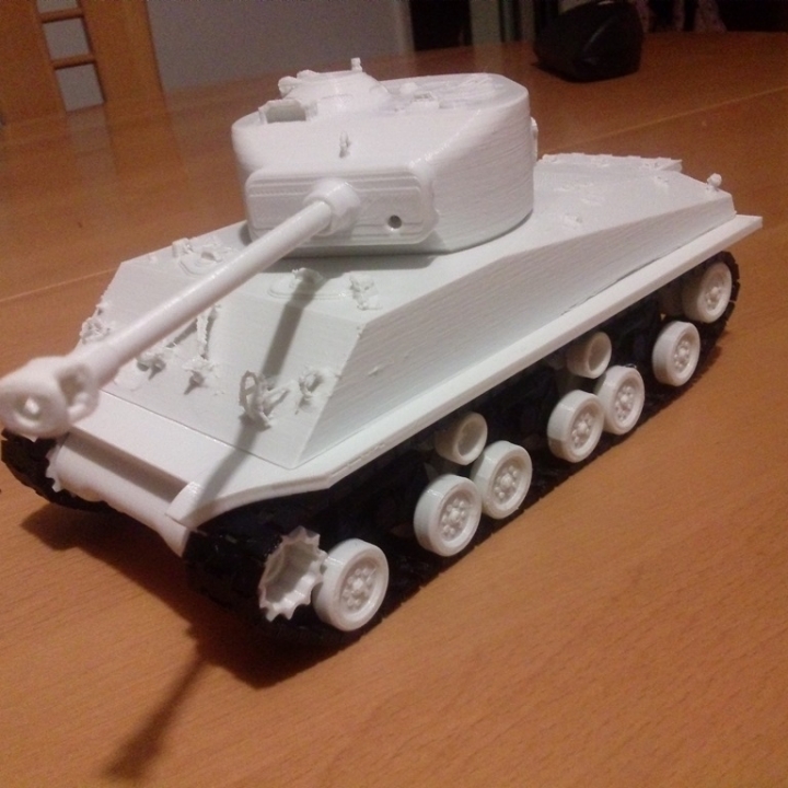 3D Printable Articulated Tank from Fury by Jernej Primon