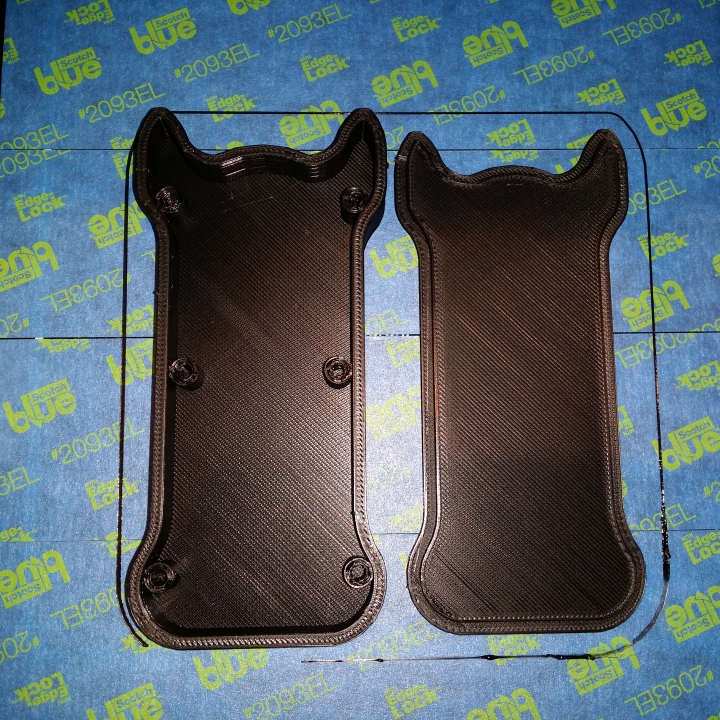 3D Printable Taser case by Tamer Bahiti