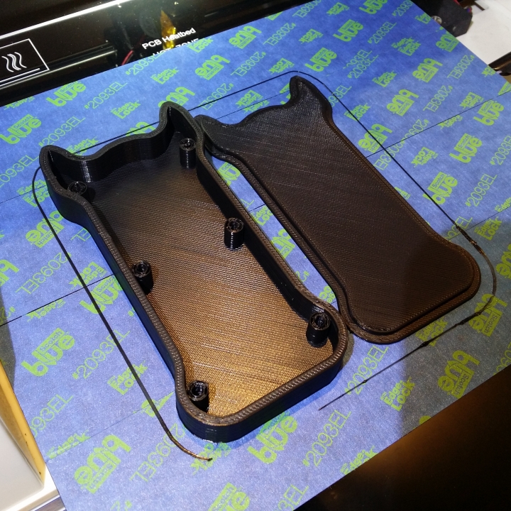 3D Printable Taser case by Tamer Bahiti