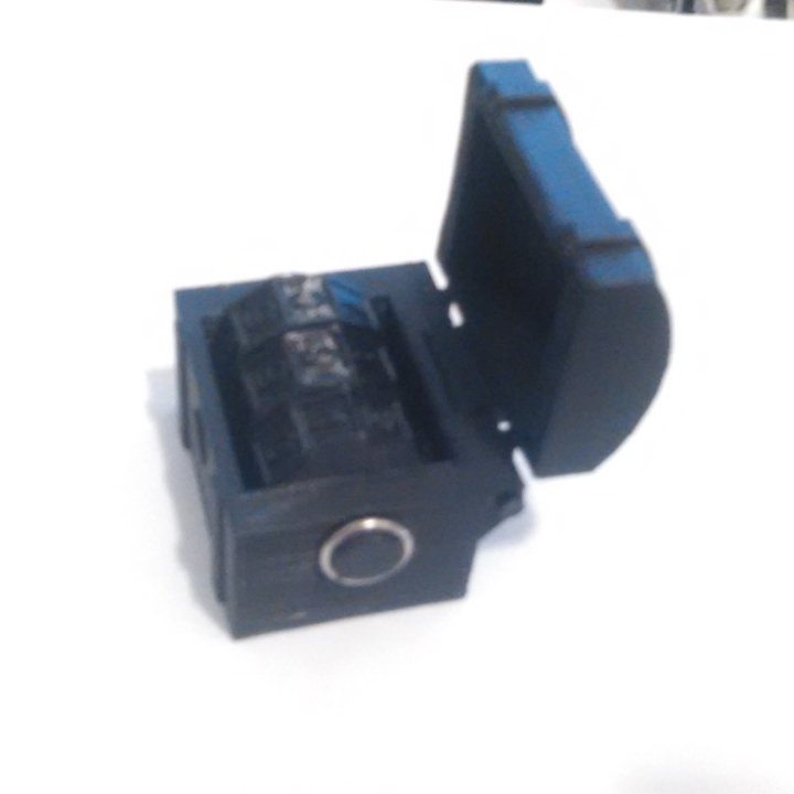 3D Printable Chest Game Counter by xander brown