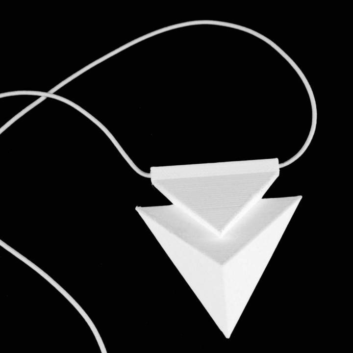 3D Printable Triangular Pendant by Larisa