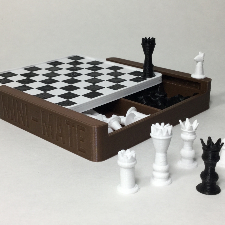 3D Printable Mini-Mate travel chess set by Aaron Brown