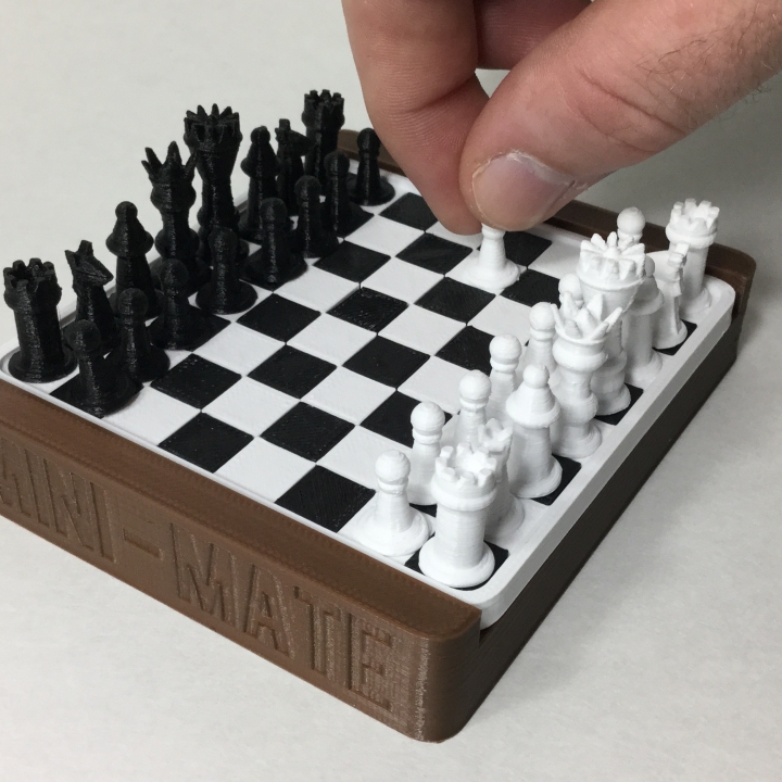 3D Printable Mini-Mate travel chess set by Aaron Brown