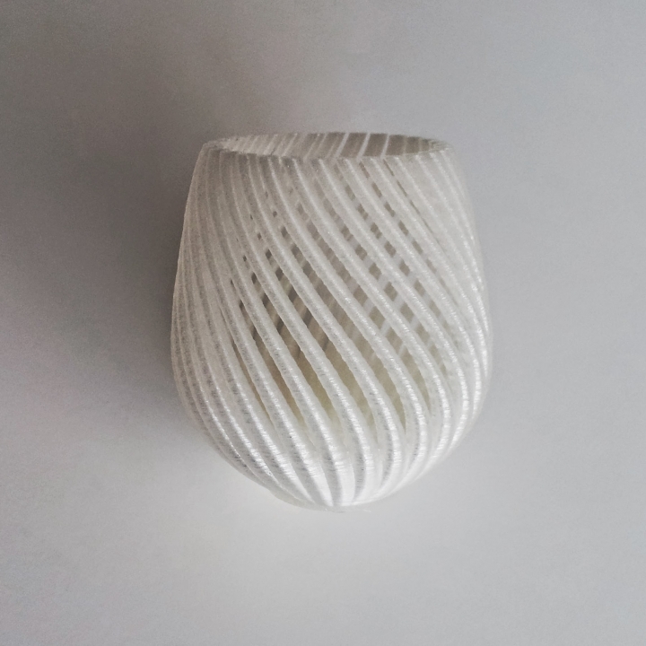 3D Printable String Vase 7 by David Mussaffi
