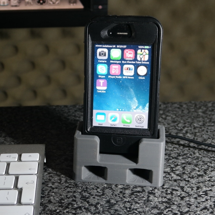 3D Printable Logical Otterbox Sound/Power Dock by Mark Shorey