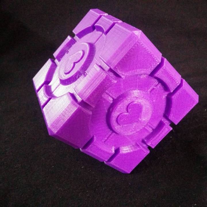 3D Printable Companion Cube from Portal by Sebastian Dominguez