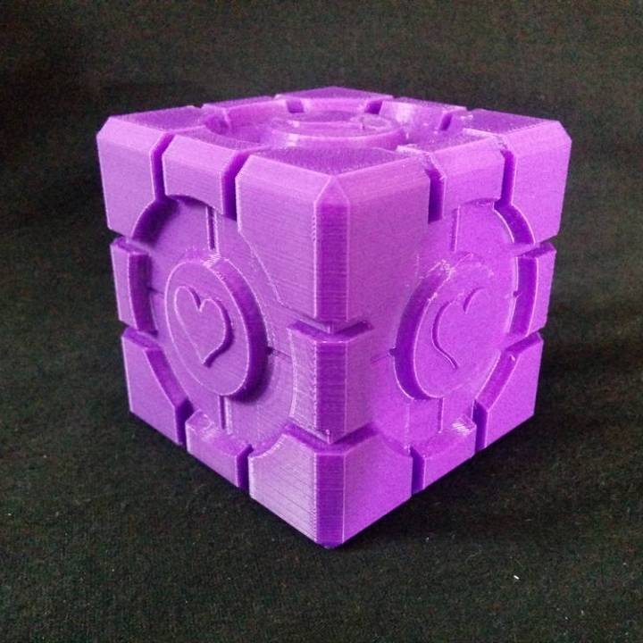 3D Printable Companion Cube from Portal by Sebastian Dominguez