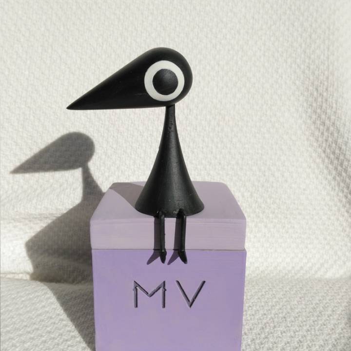 3D Printable Monument Valley Crow & Box by Diego Pérez