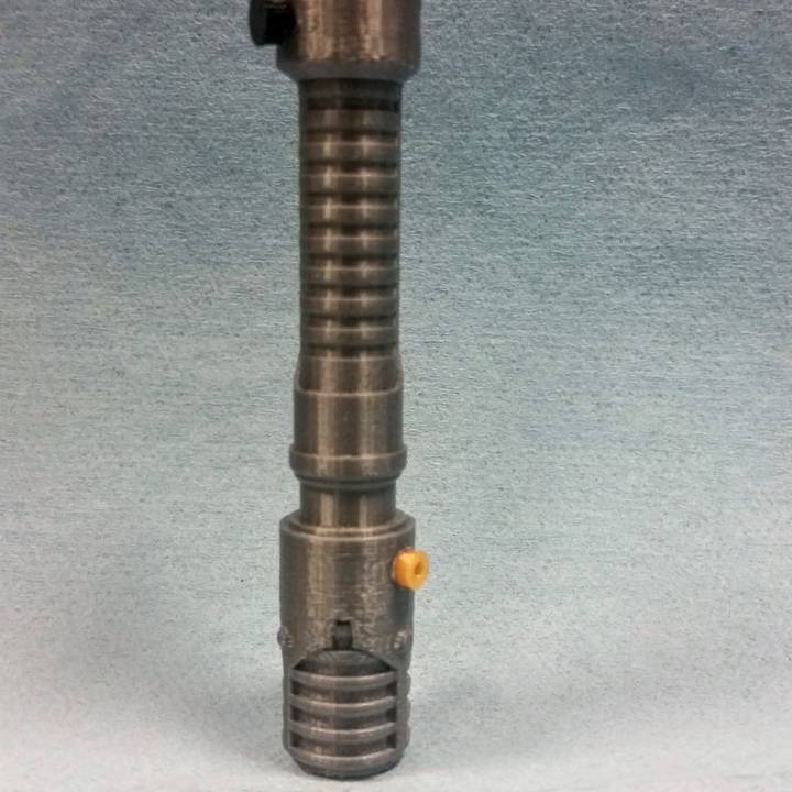 3D Printable Lightsaber DE Razor Handle by FrugalShave