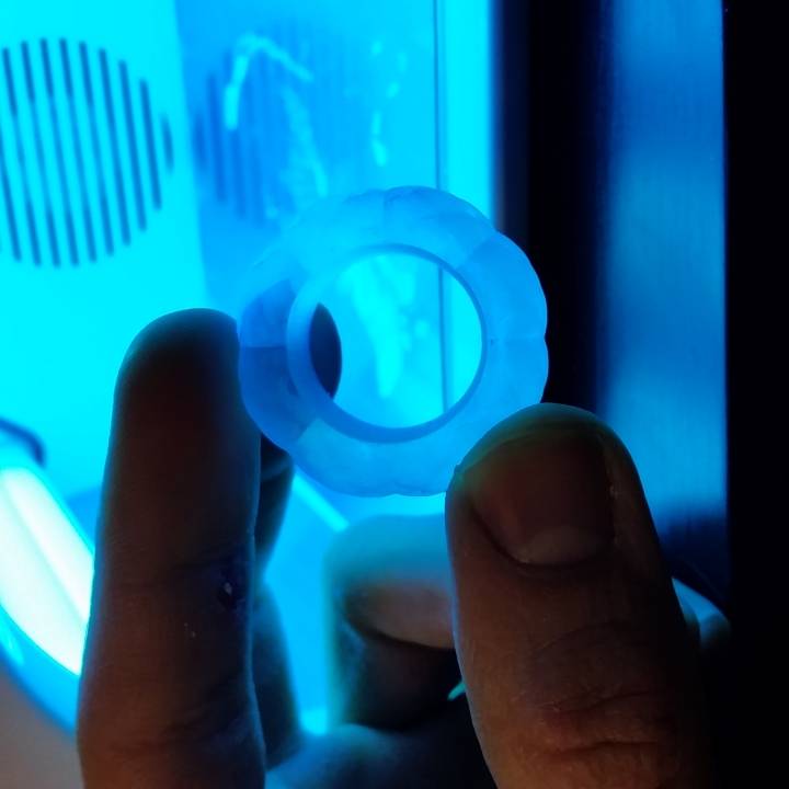 3D Printable Alien egg Ring Beta by Ori Dachovský