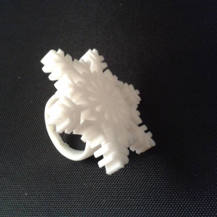 3D Printable Snowflake Ring by Cris Thompson