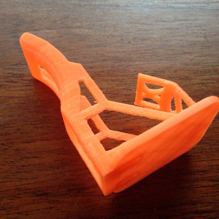3D Printable Wall mount headphone rest by Luke Schwarz