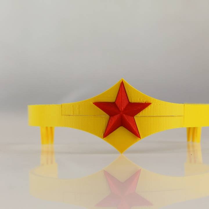 3D Printable Wonder Woman Classic Tiara by Lucie Laborde