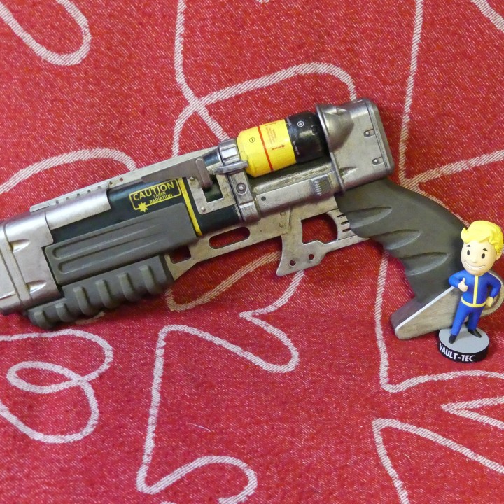 3D Print of Fallout 4 - Laser Pistol by GenericDave