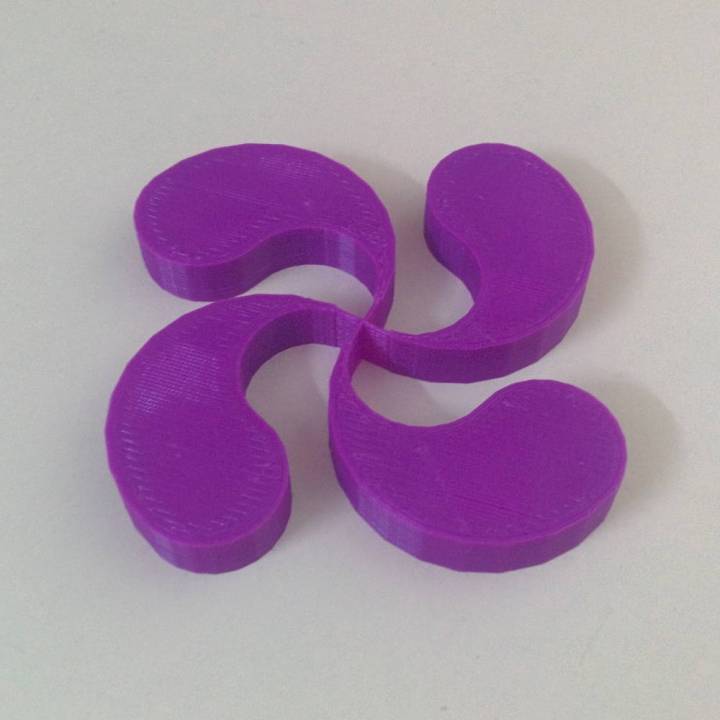 3D Printable croix basque by Pierre Berasateguy