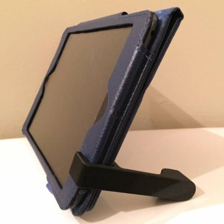 3D Printable iPad with case stand by Jin Choi