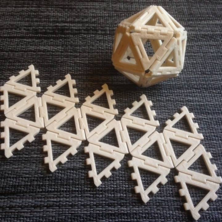 3D Printable Customizable Hinged Polyhedra by mathgrrl