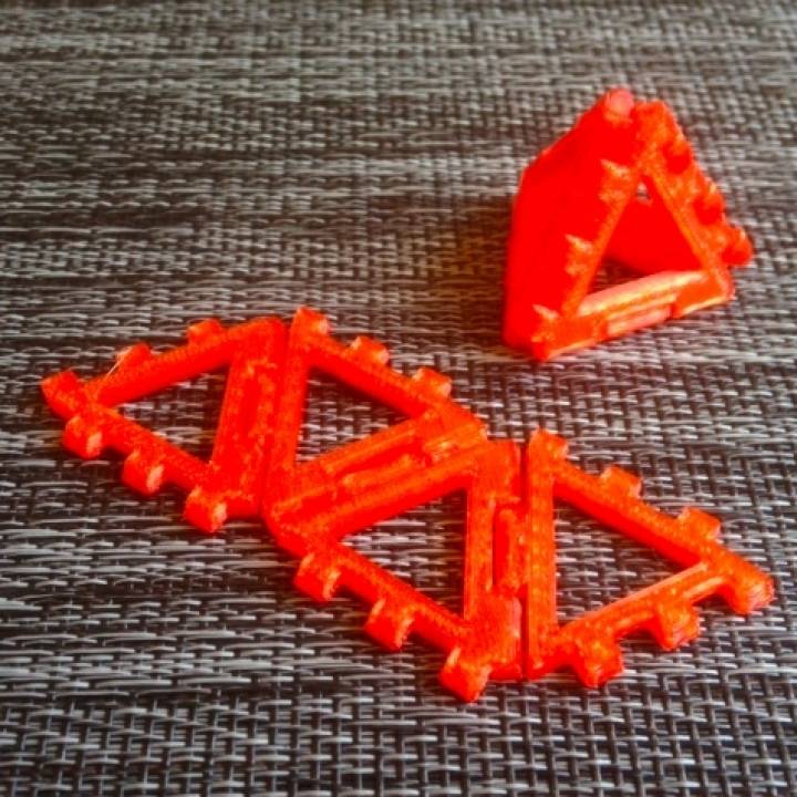 3D Printable Customizable Hinged Polyhedra by mathgrrl