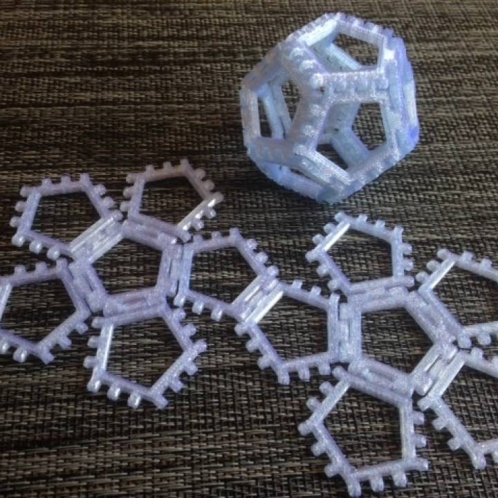 3D Printable Customizable Hinged Polyhedra by mathgrrl