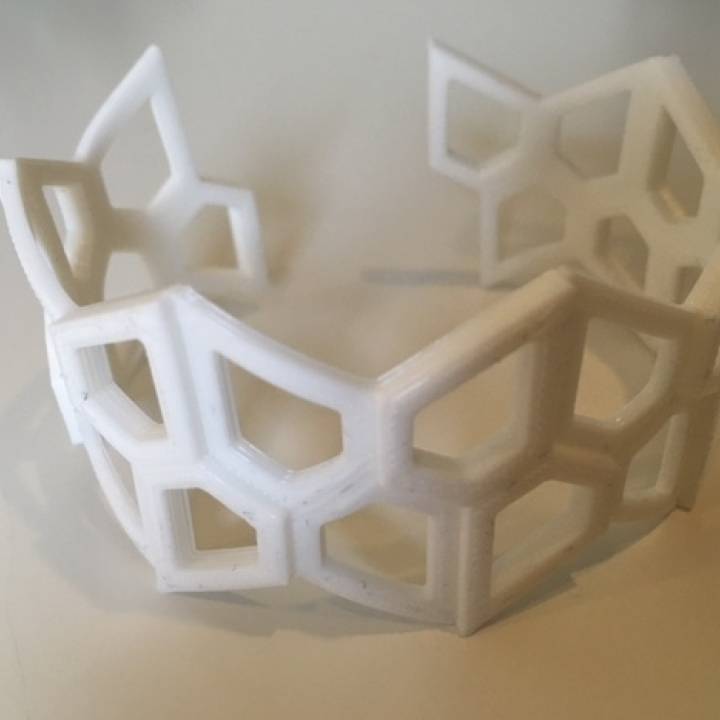 3D Printable Kershner Polygon Thermaform Bracelet by mathgrrl