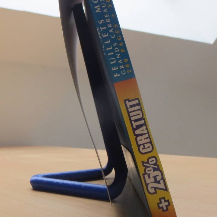 3D Printable simple frame stand by Matthieu Lemaître