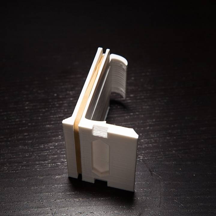 3D Printable Tripod mount for mobile phone by Arto Isotalo