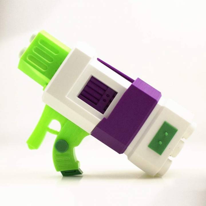 3D Printable Ratchet & Clank - R.Y.N.O by Baptiste MENANT