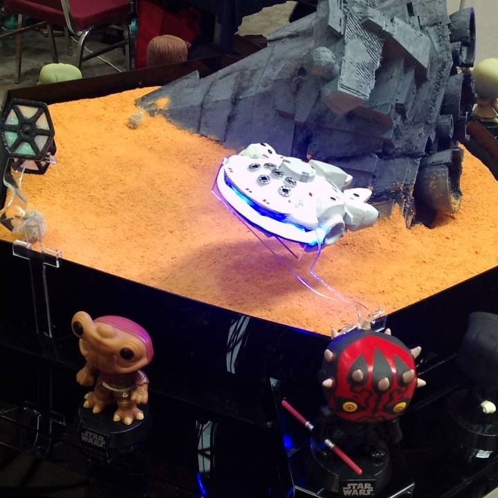 3D Printable Chibi-ed Star Wars Millennium Falcon by Ronald Chua