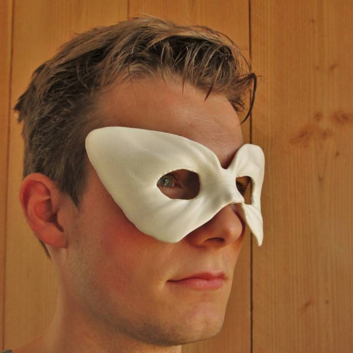 3D Printable Butterfly Masquerade Mask by Carmelo Nazario