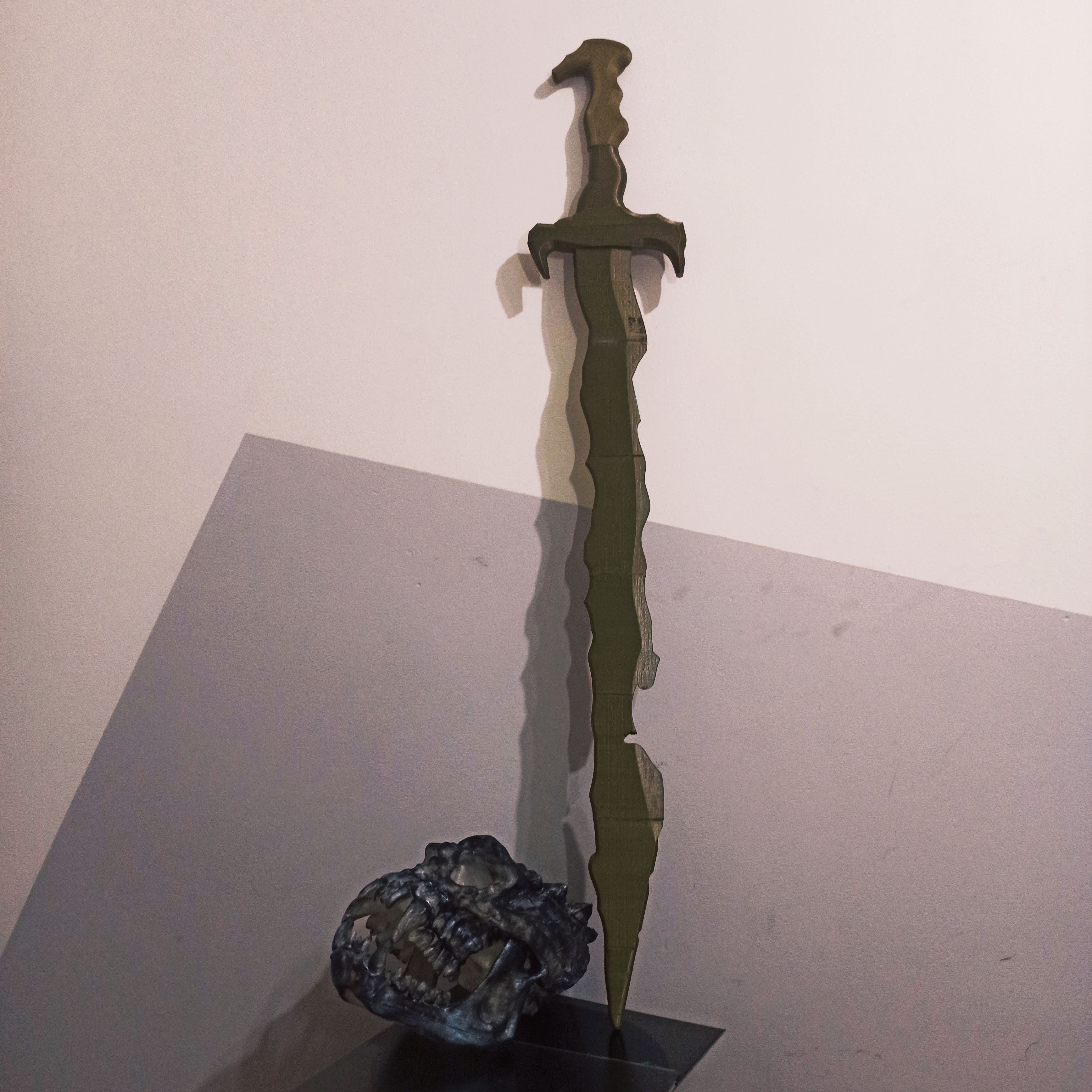 3D Printable Dreadfang Sword - Destiny by Kirby Downey