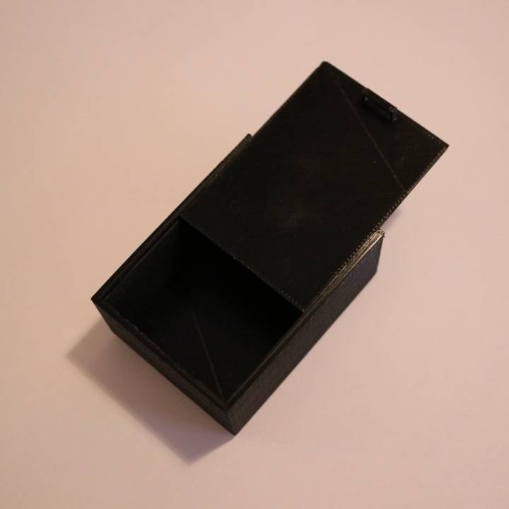 3D Printable box with sliding lid by philip versteegh