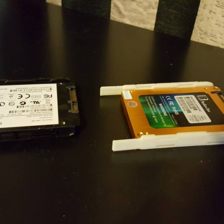 3D Printable Rails for 2.5" SSD in Coolermaster HAF LAN case by Kodachrome