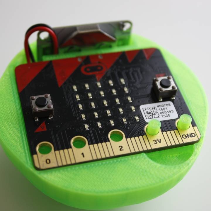 3D Printable micro:bit Juggling Ball by Larkin Sayre