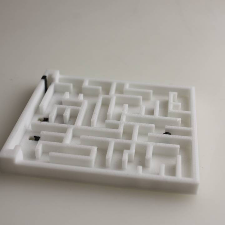 3D Printable micro:maze by Larkin Sayre