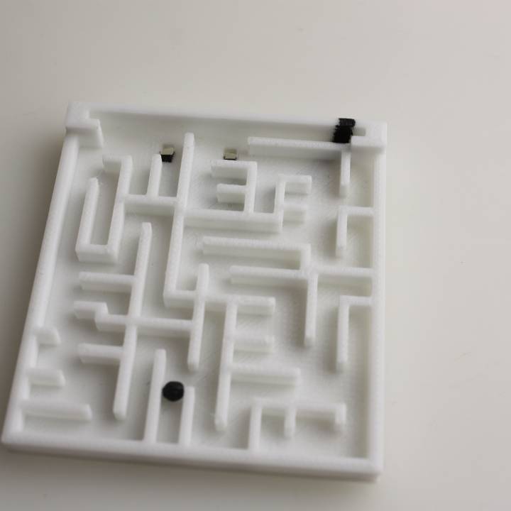 3D Printable micro:maze by Larkin Sayre