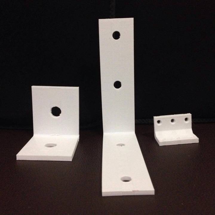 3D Printable Angle bracket by Hector Ramirez