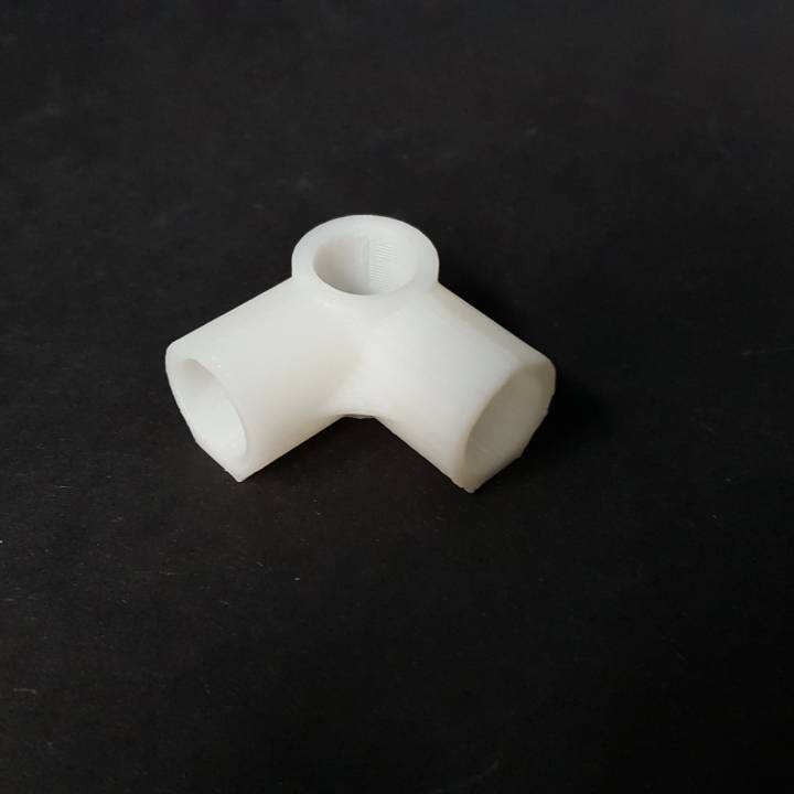 3D Printable 3 way elbow by Wesley