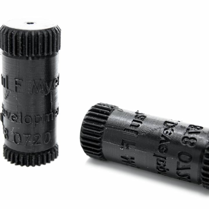 3D Printable Business Card Embosser Roller by Paul Myers