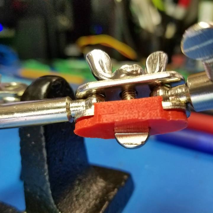 3D Printable Helping Hand Screw Lock Plate by Taylor Hanamura