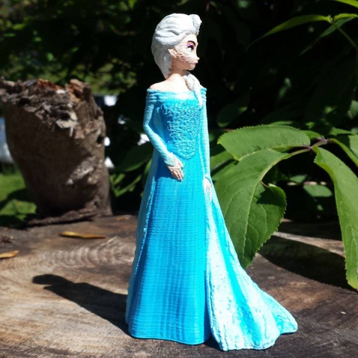 3D Printable Elsa from 2013 Frozen by Tanya Wiesner