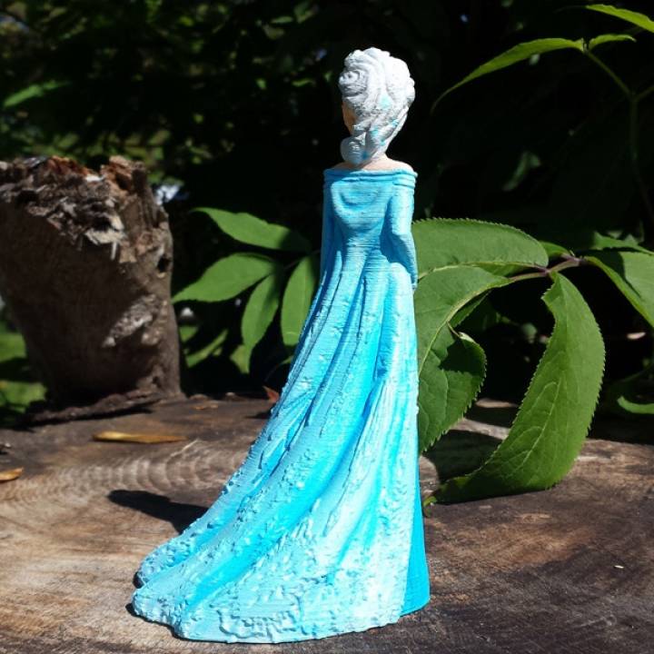 3D Printable Elsa from 2013 Frozen by Tanya Wiesner