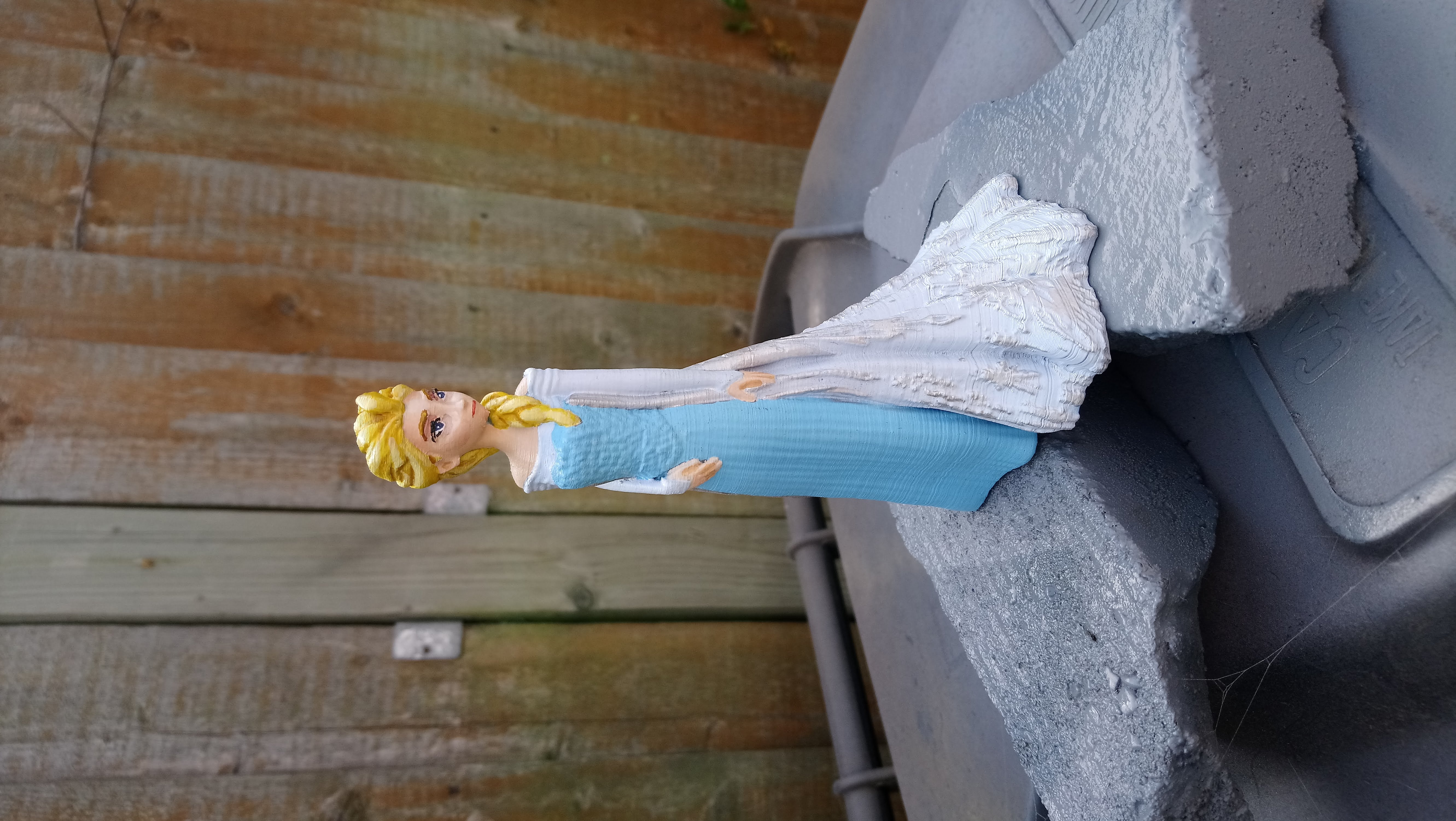 3D Printable Elsa from 2013 Frozen by Tanya Wiesner