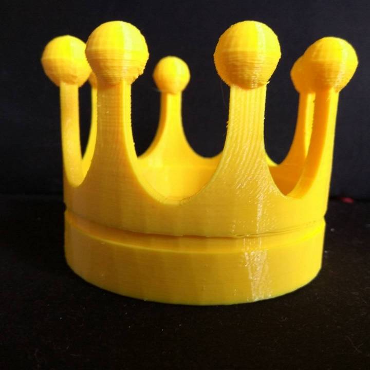 3D Printable Funko crown prop by Gabriel